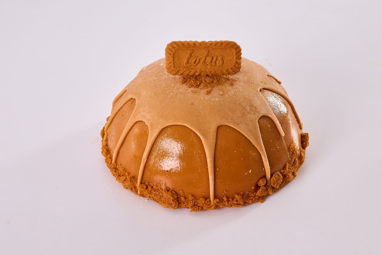 Lotus Konafa Ice Cream Ball Cake